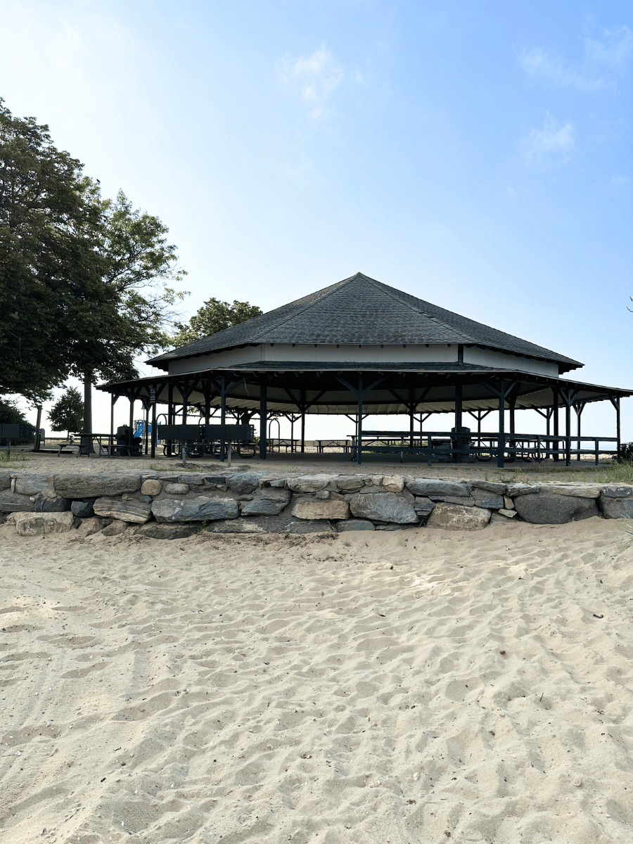 12 Best Connecticut Beaches for New York Day Trips - Suburbs 101