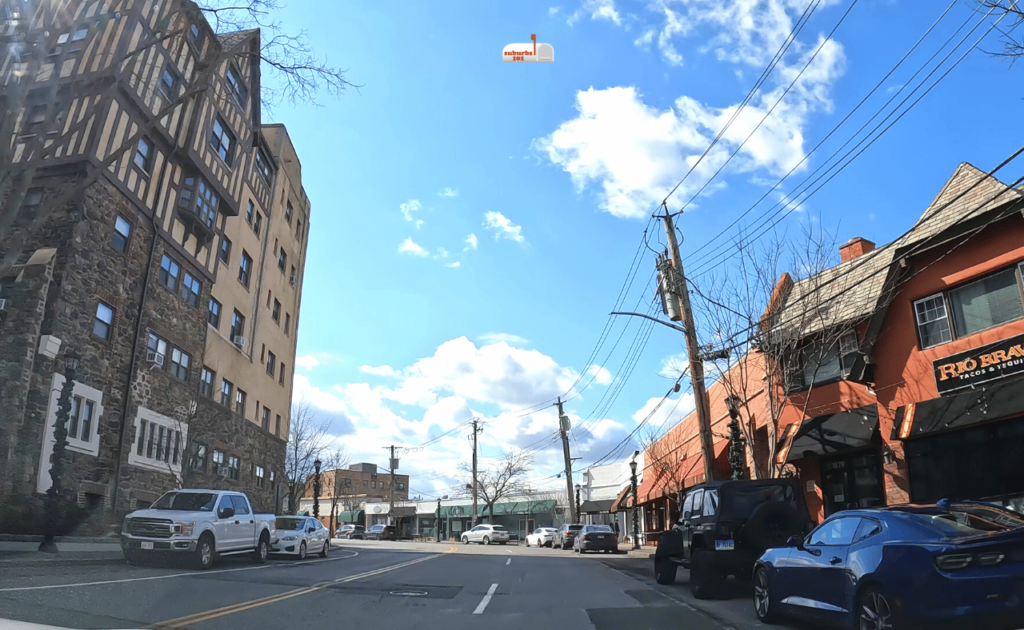 How Much Does It Cost to Live in Larchmont, NY? ($14,000+ a month ...