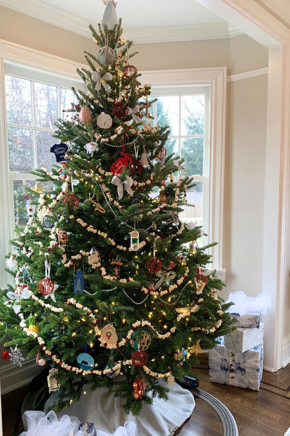 Classic Christmas House Tour in New Canaan CT - Suburbs 101