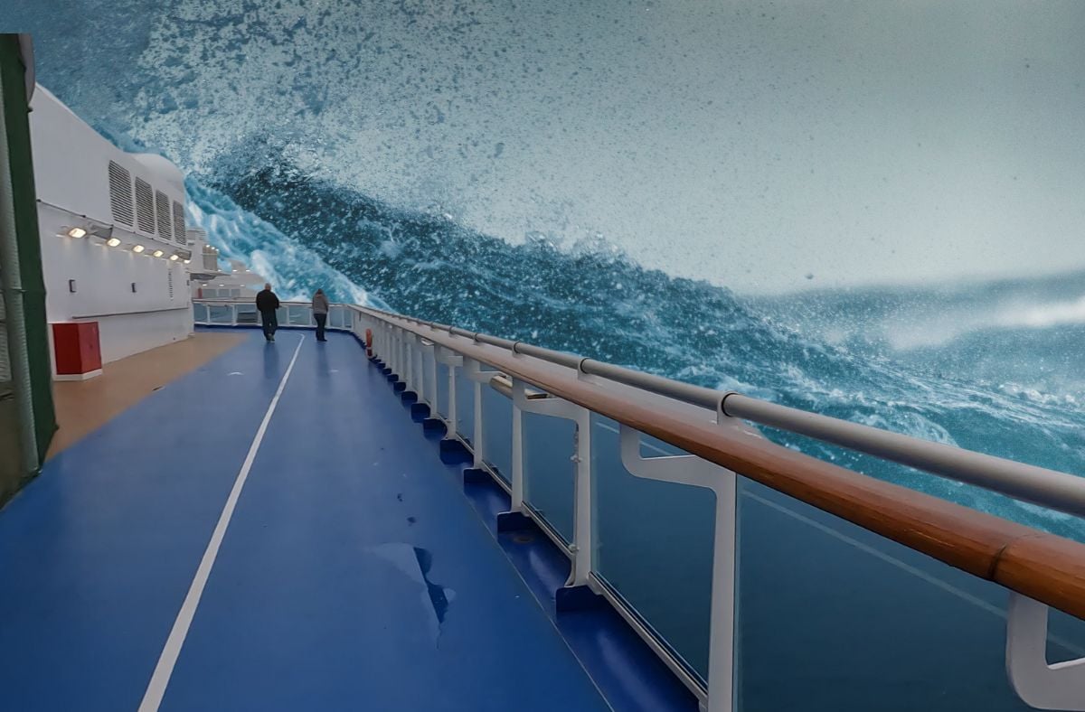 10 Roughest Seas for Cruise Ships that's Not for the Faint of Heart ...