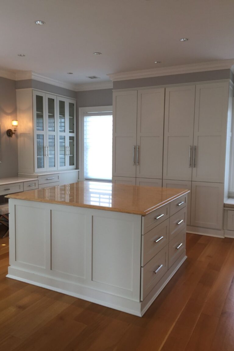 9 Luxurious Walk In Closet Ideas to Gawk At - Suburbs 101