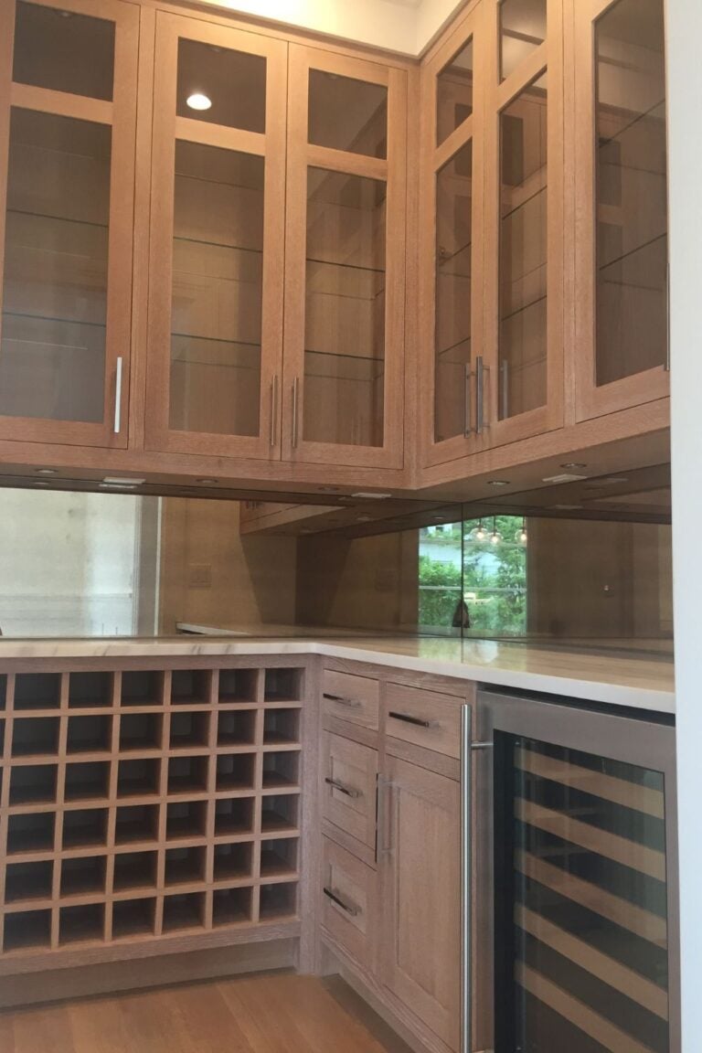 12 Extravagant Butler's Pantry Only Found in Multi-Million Dollar Homes ...