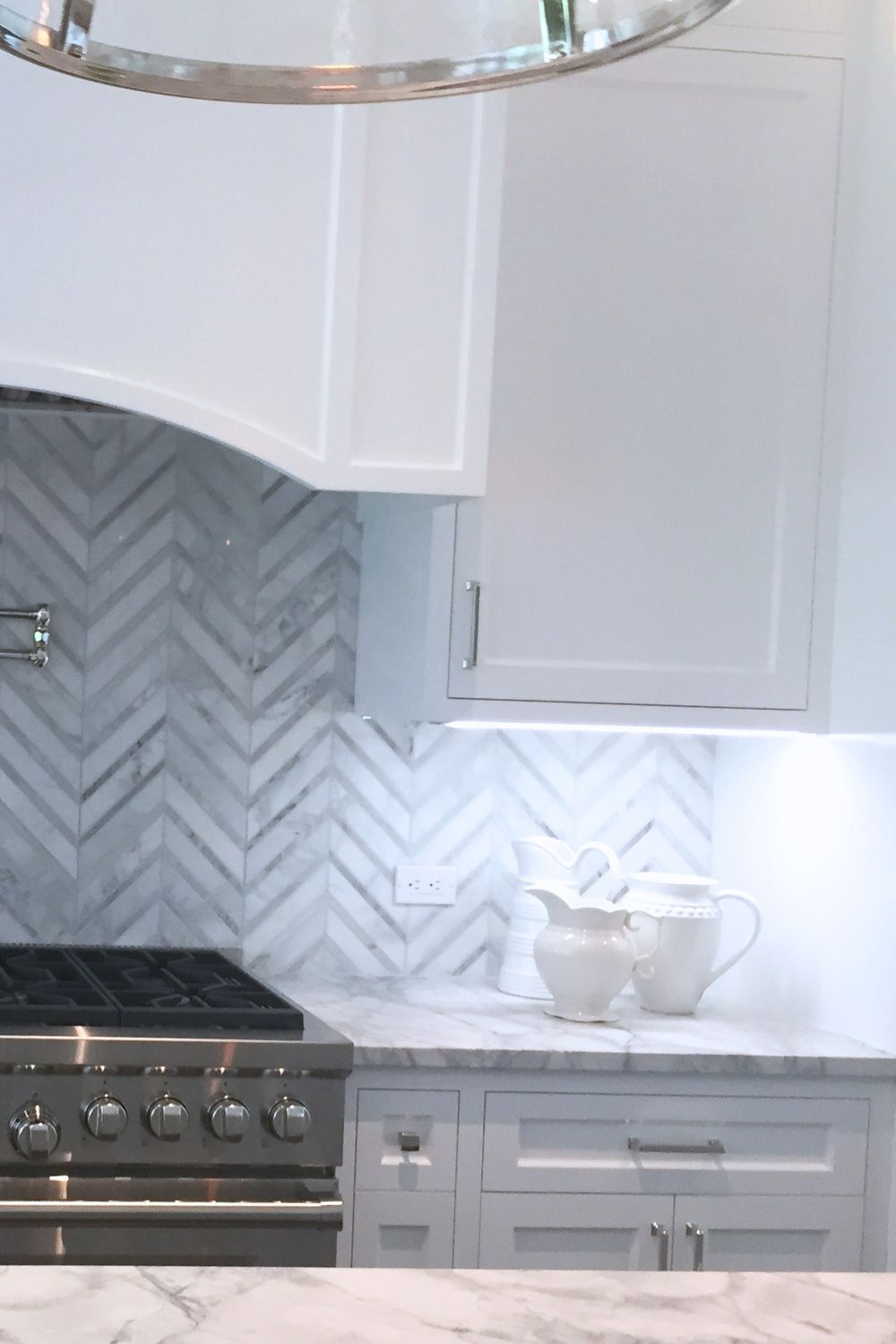 22 Stunning Kitchen Backsplash Ideas for Your White Kitchen - Suburbs 101