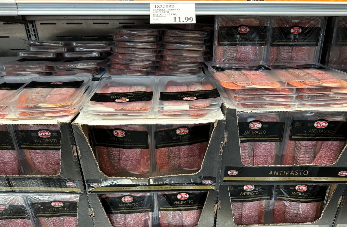 22 Easy Beach Picnic Foods to Buy at Costco - Suburbs 101