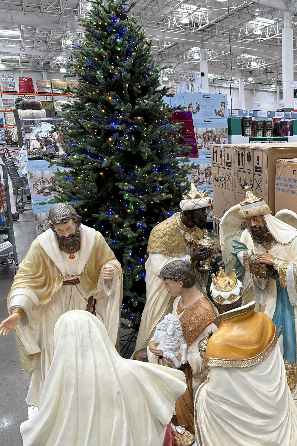 35 Costco Christmas Decor Finds to Buy Before They Sell Out (with ...