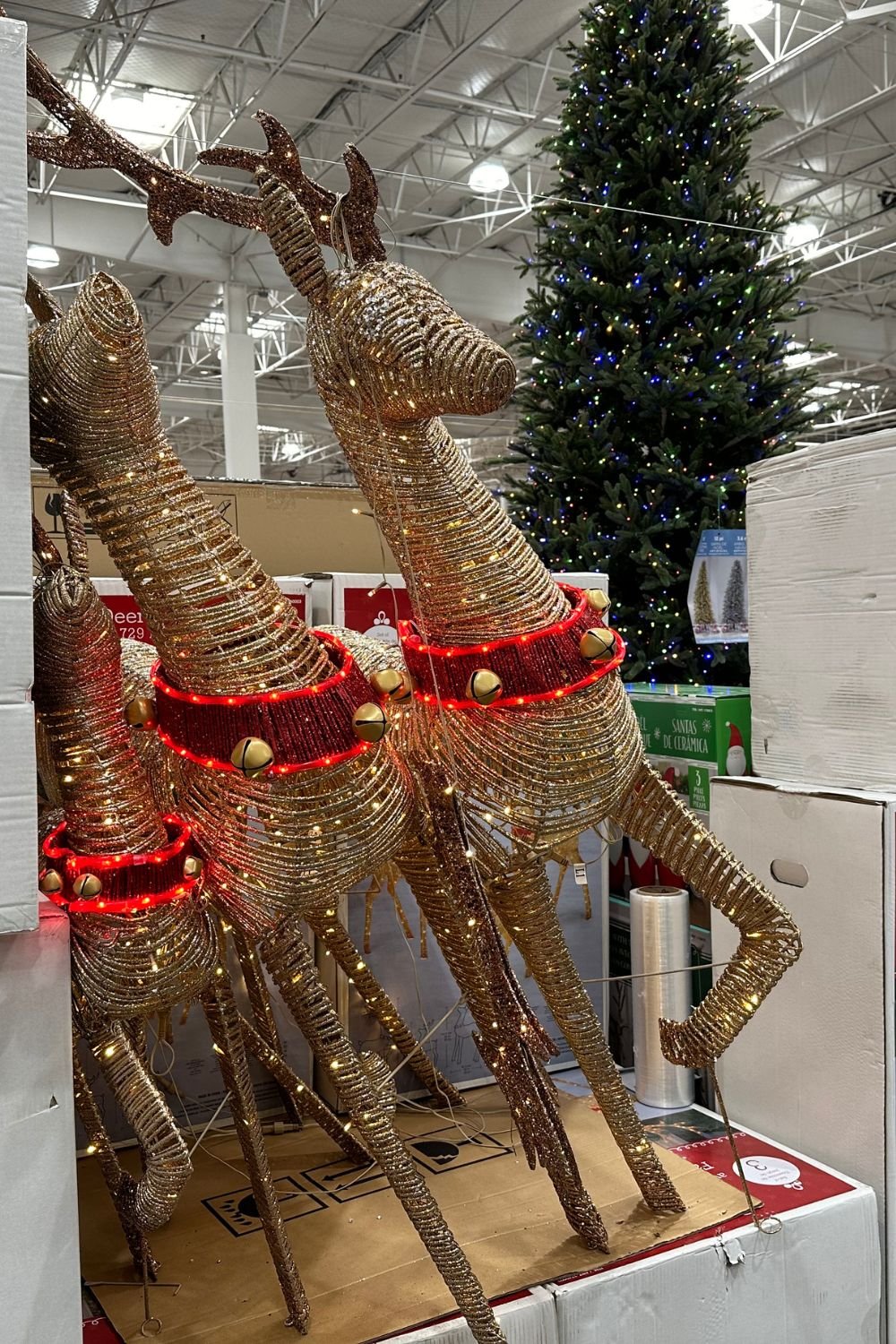 35 Costco Christmas Decor Finds to Buy Before They Sell Out (with ...