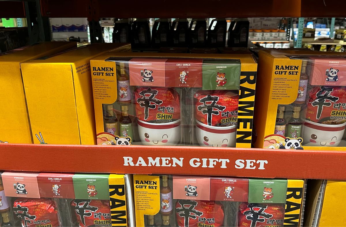 16 Last Minute Costco Gifts Under $20 to Buy Before They Sell Out ...
