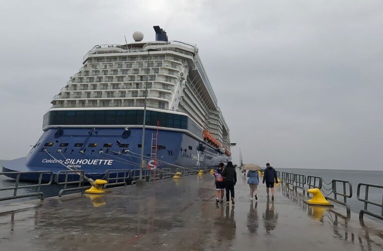 What Happens When It Rains on a Cruise Port Day? 10 Things Can Happen ...
