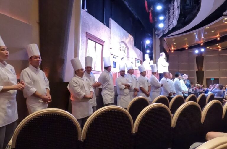 17 Fascinating Things to See Behind the Scenes Princess Cruise Kitchen ...